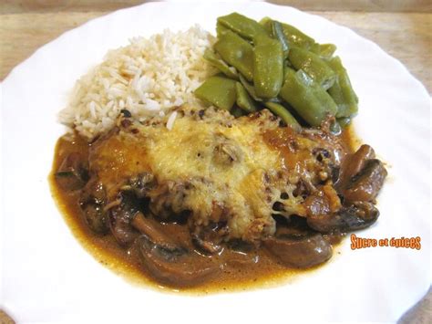 Escalopes de porc gratinées aux champignons et à la crème sucreetepices