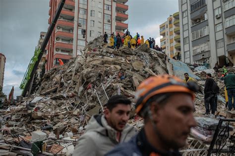 Séisme en Turquie et Syrie L aide internationale arrive les secours se poursuivent The Times