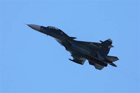 Российский истребитель сопроводил борт Си Цзиньпина в небе над Казанью