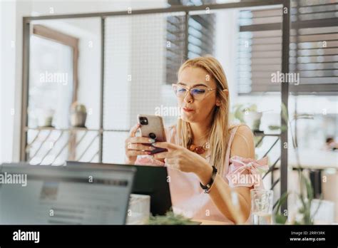 Persistent Entrepreneur Optimizing Income And Gathering Information In