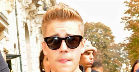 Justin Bieber Shares Pda Selfie With Selena Gomez—see The Photo E