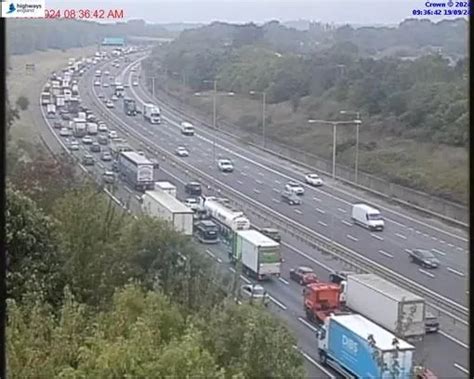 M25 Live Updates As Serious Crash Of 4 Cars 3 Vans And A Motorbike