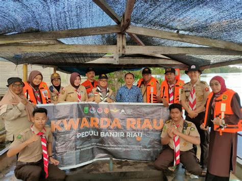 Kwarda Riau Salurkan Bantuan Untuk Korban Banjir Pelalawan Warta Pramuka