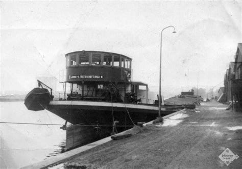 L Bocker 6 2308073 Sleepvrachtschip Binnenvaarteu