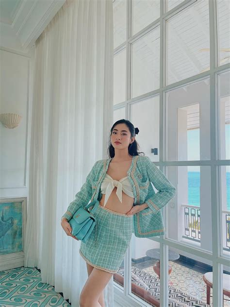 Hoa Hậu Lương Thùy Linh đốt Mắt Với Bikini Nóng Bỏng