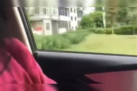 大人你怎么穿越过来了还叼着烟太搞笑了
