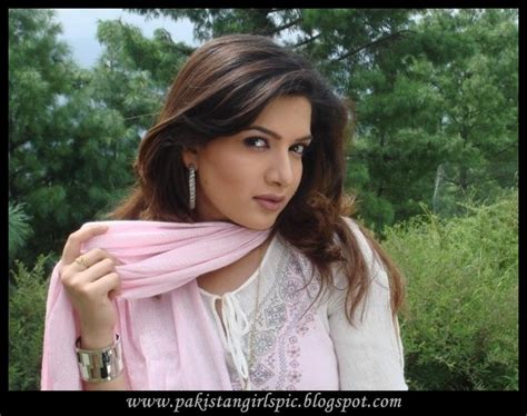 Pakistani Actress Sara Chaudhry Fun To Move In Usa