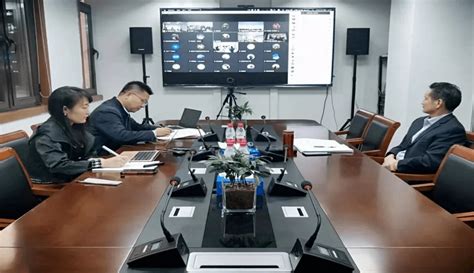 协会召开三季度光伏压延玻璃行业运行分析座谈会发展企业标准
