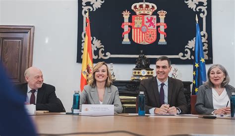El Consejo Escolar nacional decide prohibir el móvil en los colegios y limitarlo en los