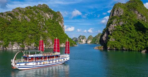 Hanoi Ganztägige Luxus Kreuzfahrt in der Halong Bucht GetYourGuide
