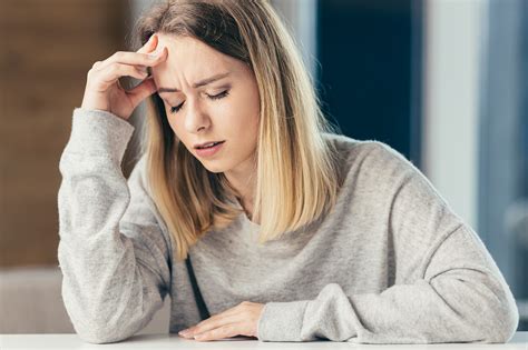 嫌なことばかり考えるときの3つの原因とは？ネガティブ思考から抜け出せないときの心理と6つの対策を心理学好きな筆者が解説 Mistory