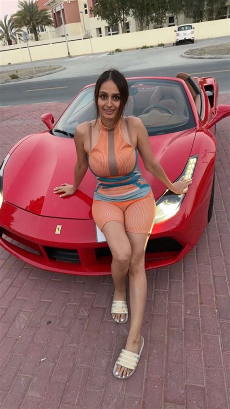 6 Hot Sexy Natalia Itani Bikini Pics