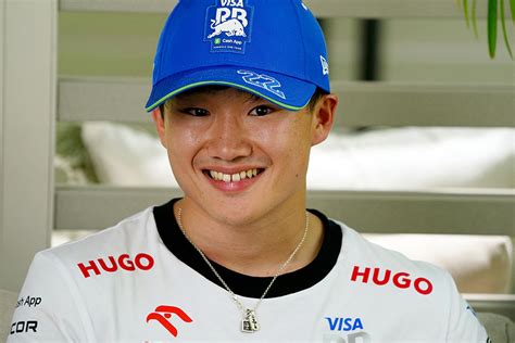F1角田裕毅、レース中には見られない398万円腕時計が話題 私服姿で「想像以上に立派」「渋い」 The Answer