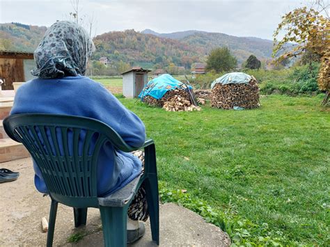 Hoe Willem Weduwen Van Srebrenica Helpt Aan Nieuwe Huizen ‘ze Zijn In