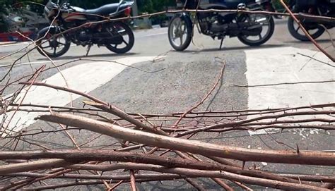 Bokaro विस्थापितों ने घेर कर रखा Bsl का हेडक्वार्टर डीसी कार्यालय पर