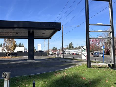 18777 Se Mcloughlin Blvd Milwaukie Or 97267 Retail For Sale Loopnet