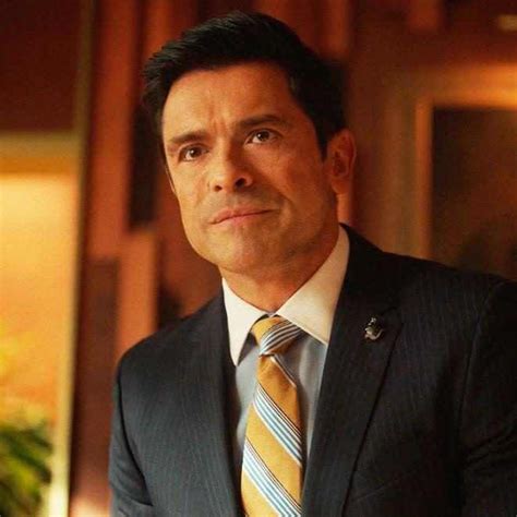 Mark Consuelos Exits Riverdale In Season 5 Finale E Online Mark