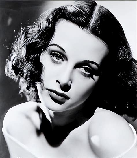 She Was The First Female Star To Appear Naked In The World She Was
