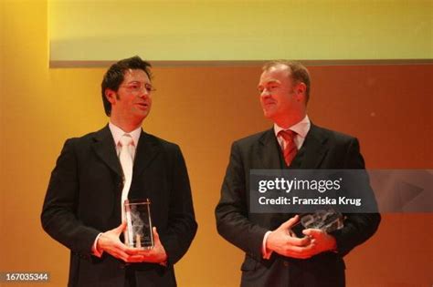 Preisträger Frank R Seitz Und Dr Johan Killinger Bei Der 1 News Photo Getty Images