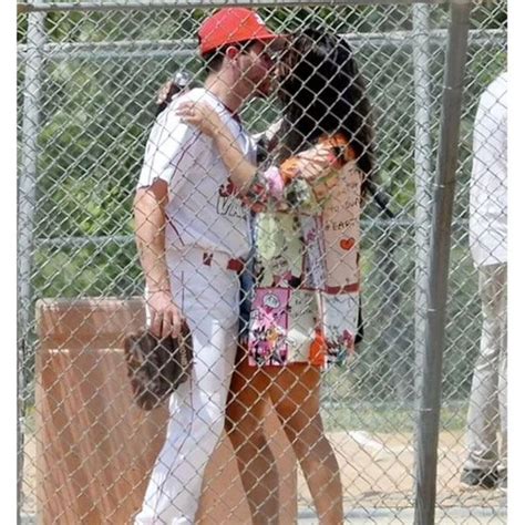 Priyanka Chopra And Nick Jonas Locks Lip In Public Go Viral