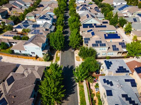 Comunità Energetiche Rinnovabili opportunità e ostacoli alla realizzazione