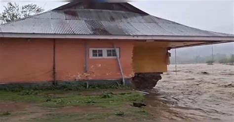 5 Killed Several Injured In Landslides Flash Floods In Jammu And Kashmir