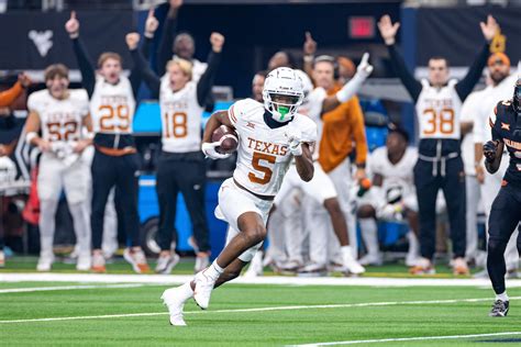 Kansas City Chiefs 5 Round Mock Draft Texas Ad Mitchell Provides Pass