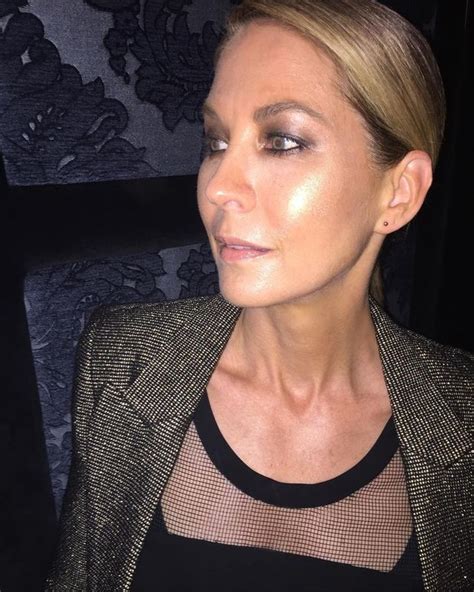 Jenna Elfman Gisberben