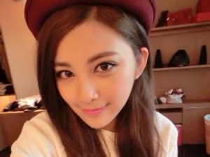 王祉萱演过三级吗 详细个人资料起底其泳装相片引热议 明星 冰棍儿网