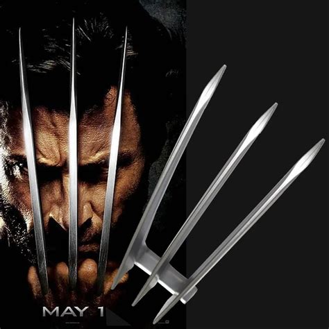 2Pcs Set Wolf Paw High Quality Cosplay Props Halloween Superhero Claws