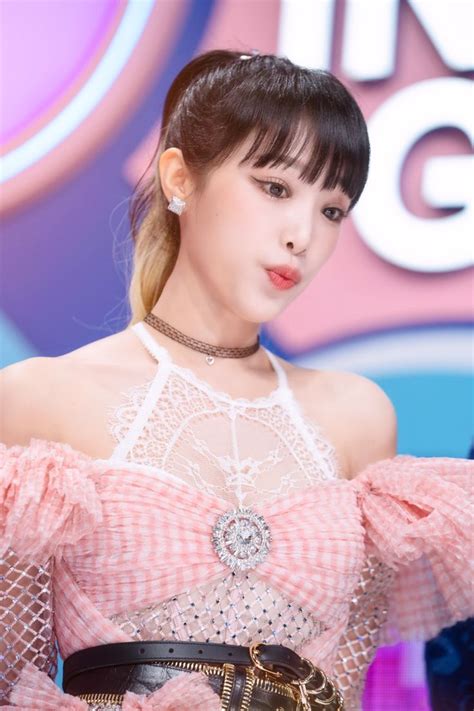 Yena에 있는 Daniela님의 핀 2023 예나