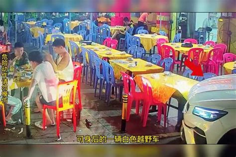 女司机驾驶车辆操作失误，险些就发生意外监控下的一幕