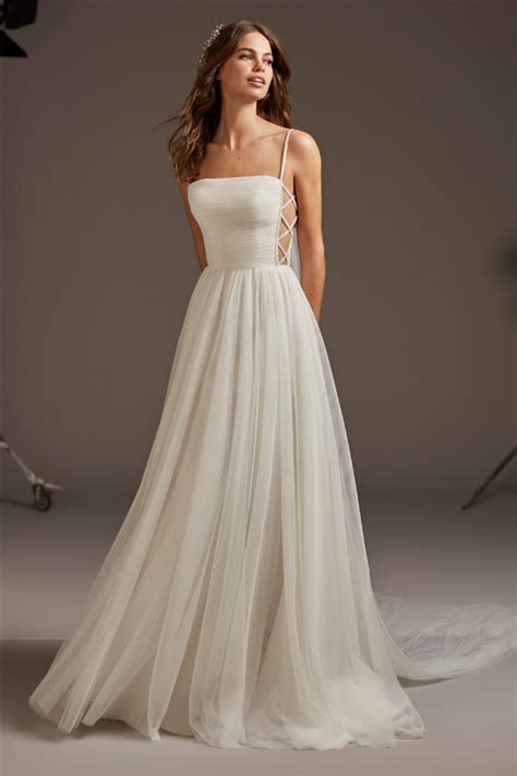 Pronovias Cruise Collection 2020 Atelier Yuwa Ciao Jp
