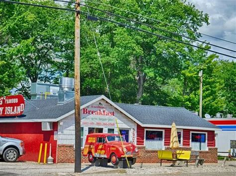 This Ultimate Michigan Road Trip Takes Families On A Delicious Journey