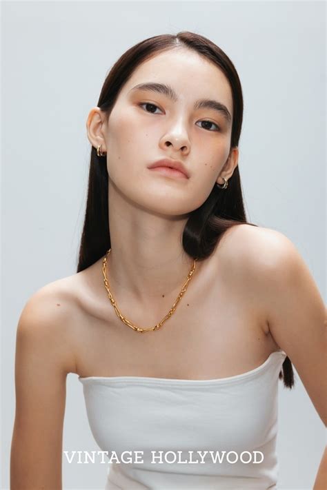 문의 여닫음에서 모티브 빈티지헐리우드 23 가을 컬렉션