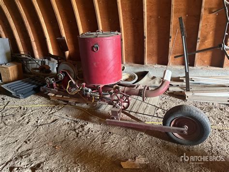 Truck Mounted Grasshopper Bait Spreader Ritchie Bros Auctioneers