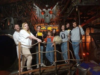 Квест с актерами «Виза в Р.А.Й.» в Москве | Клаустрофобия