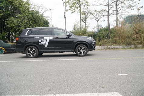 1 5T 8AT 7座卖10万元到底值不值性能实测 凤凰网汽车 凤凰网