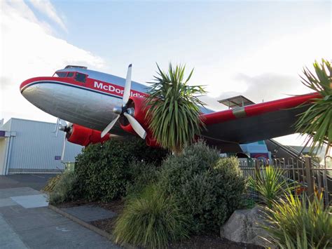 Taupo Mcdonalds Plane Restaurant New Zealands Strangest Fast Food Stop