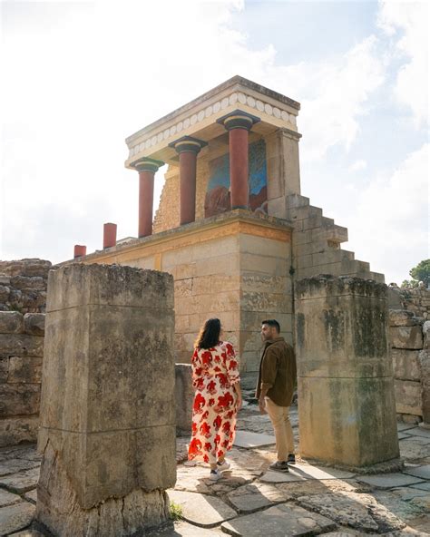 Inside The Knossos Palace In Crete Unique Destination