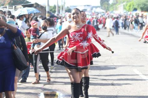 Palillonas Derrochan Belleza En Desfiles Patrios En Tegucigalpa Fotos