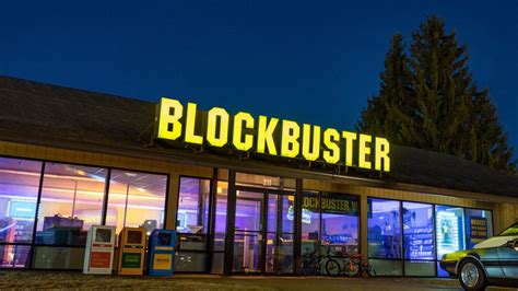 You Can Spend The Night In The Worlds Last Blockbuster Abc News