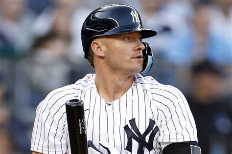 Yankees Josh Donaldson Suffers Hamstring Injury Leaves Game