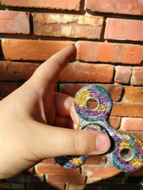 Pin Tillagd Av Jamie Miller På Glitter Fidget Spinners
