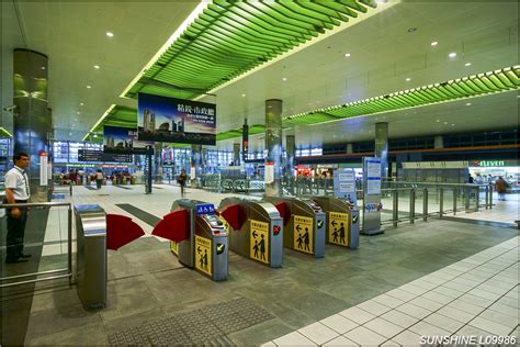 L09986桃園縣 中壢市 台灣高鐵 高鐵桃園站 桃園高鐵站 桃園站 中壢站 驗票閘門 A Photo On Flickriver