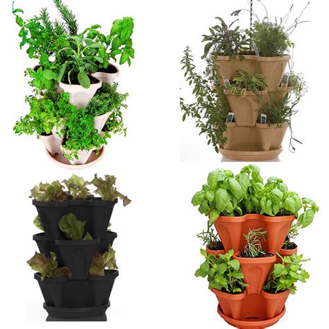 Self Watering Planters • Insteading