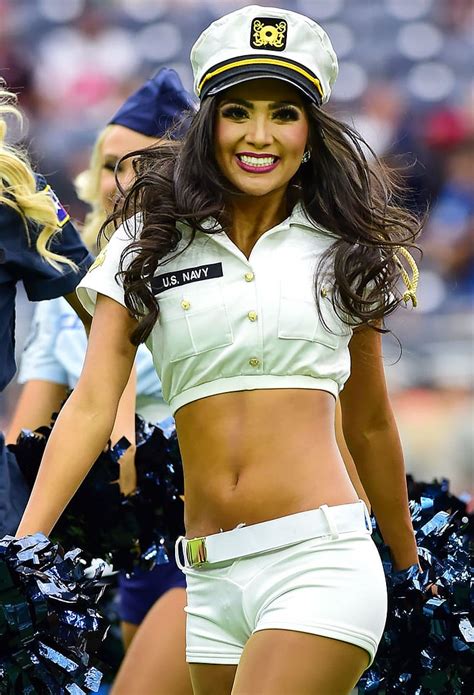 Cheerleader Kelly Of The Miami Dolphins Ultimate Cheerleaders