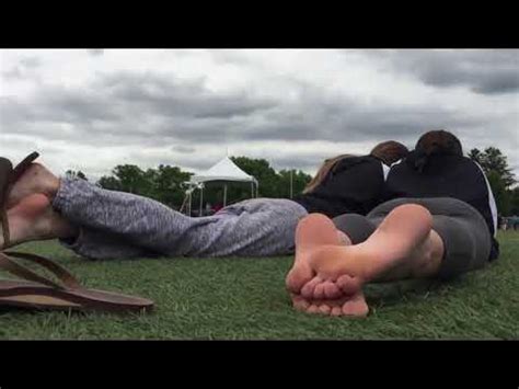 Soles At The Park Girls Relaxing At The Park Showing Their Feet Youtube