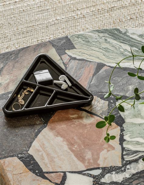 So When The Curves Totes Started Gaining Traction Online It Wasnt