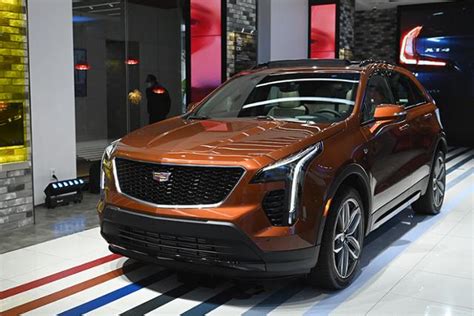 리뷰 캐딜락 Suv 라인업의 새로운 활력소 캐딜락 Xt4 스포츠 한국일보